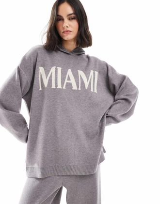 South Beach Miami - Gestrickter Kapuzenpullover in Grau mit geripptem Saum
