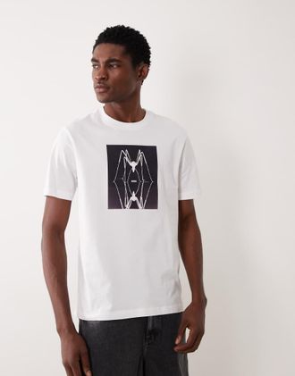 Boss Orange by Hugo Boss Hugo Boss - T-shirt coupe classique &agrave; manches courtes et imprim&eacute; graphique - Blanc
