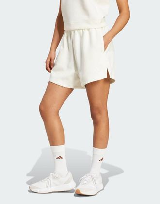 adidas adidas Performance - Soft Lux - Locker geschnittene Shorts in Wollwei&szlig;