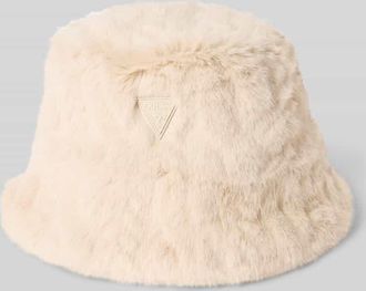 Guess Bucket Hat aus Kunstfell