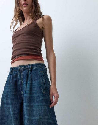 Collusion XL Balloon-Jeans mit Falten in Slubby-Crosshatch-Waschung-Blau
