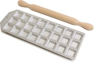 Calder Raviolibrett 24iger mit hölzernem Roller eckig klein