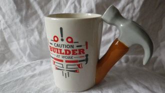 Puckator Tasse Becher Kaffeebecher Teetasse 350 ml Hammergriff Heimwerker Handwerker