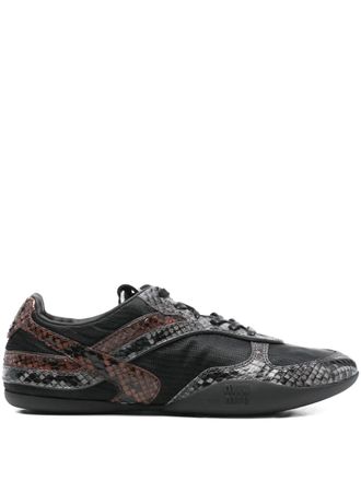 Miu Miu baskets &agrave; effet peau de serpent - Noir
