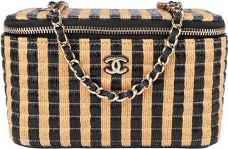 Chanel Crossbody Bags - Chanel Woven Raffia CC Vanity Case Crossbody Bag - Gr. unisize - in Schwarz - f&uuml;r Damen