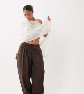 Miss Selfridge pantalon fluide ballon ajust&eacute; couleur chocolat-Marron