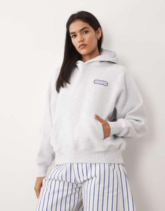 Cotton On Wellness Club Hoodie mit Grafik in Wolkengrau