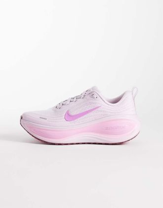 Nike Vomero Plus - Sneaker in Pink-Wei&szlig;