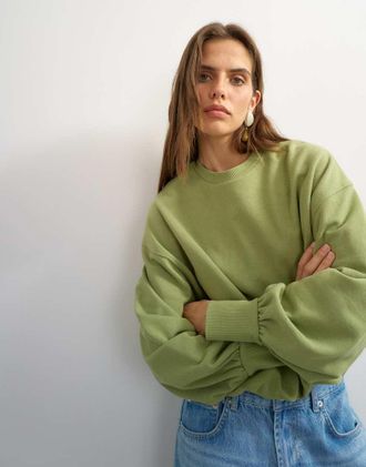 Topshop Sweatshirt mit Ballonsaum in verwaschenem Salbeigr&uuml;n