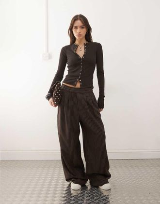 Collusion Gestreifte Schlupfhose in Schokobraun-Brown