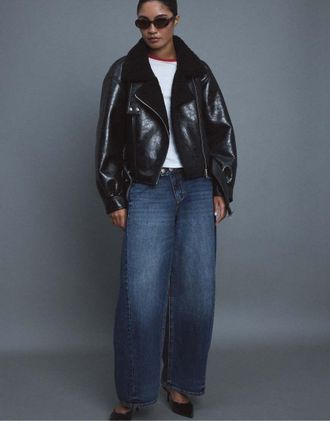 Stradivarius Doubleface-Bikerjacke mit hohem Kragen in Schwarz