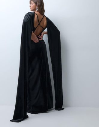 Asos robe longue en velours avec d&eacute;tail drap&eacute; fa&ccedil;on &eacute;charpe en noir
