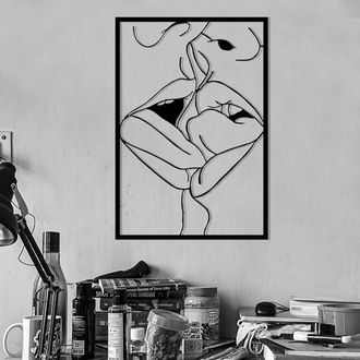 Hanah Home Stylish Black Decorative Metal Wall Accessory, 34.5 x 50 cm | 100% Metal, 1.2mm Thickness | Perfect for Modern Home Decor & Unique Wall Art