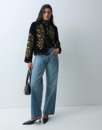 Miss Selfridge veste trophy brod&eacute;e en velours noire