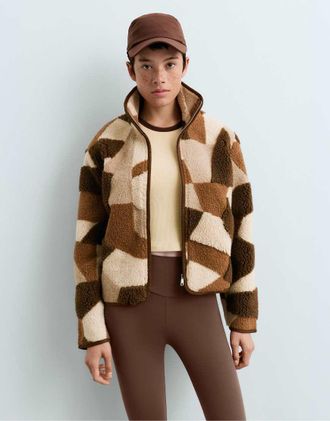 Oysho Jacke mit Faux-Shearling-Print in Braun