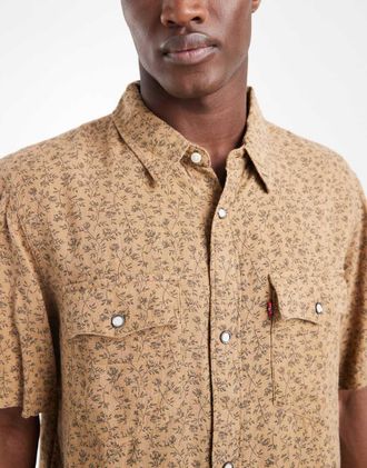 Levi's Kurz&auml;rmliges, locker geschnittenes Western-Hemd aus Leinenmix in Braun mit Blumenmuster