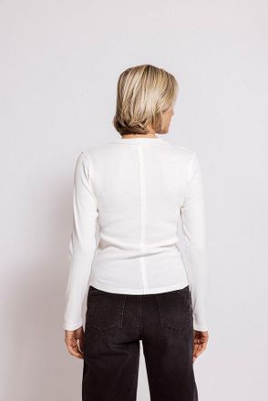 Zhrill Langarmshirt NAMI bequeme Passform, unifarben, offene Kanten