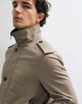 Mango verk&uuml;rzter Trenchcoat in Braun