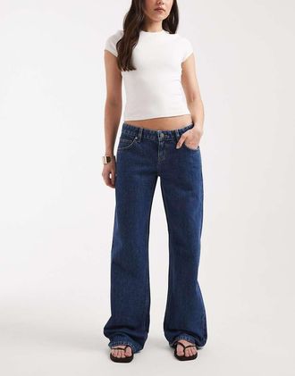 Cotton On Straight Jeans in Gemini Blue mit Taschen und niedrigem Bund-Blau