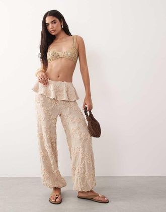 Asos Pantalon &agrave; fleurs textur&eacute;es avec jupe superpos&eacute;e - Camel-Neutral