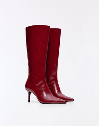 Bershka Bottes &agrave; talons &agrave; tige ajust&eacute;e en rouge