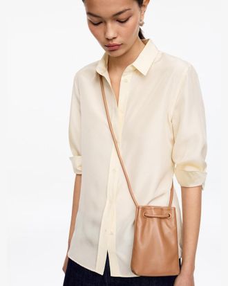 Arket Umh&auml;ngetasche Aus Leder -Beige