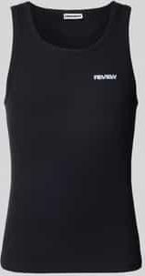 Review Tanktop in Ripp-Optik mit Label-Stitching