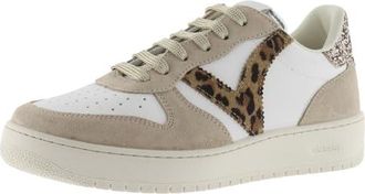 Victoria Baskets Madrid Effet Cuir & Pi&egrave;ces en Daim & Logo Imprim&eacute; Animal & Talon M&eacute;tallis&eacute; 1258277 pour Femme Platino 36