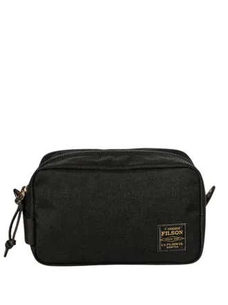 Filson Duffle Bag Main Feature Dryden