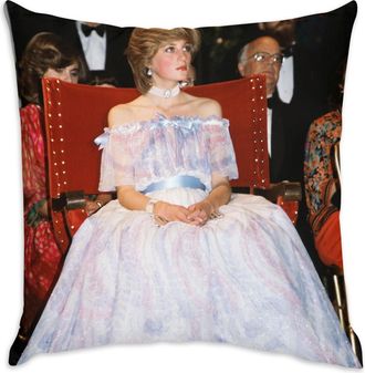 Fabulous Kissen aus Samt, weiß, Lady Diana Prinzessin England, Ballkleid für die königliche Familie, 40 x 40 cm, samtige Haptik, inkl. Bezug und Kissen