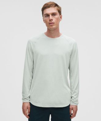 lululemon License to Train Langarmshirt f&uuml;r M&auml;nner - Gr&ouml;&szlig;e S in Pelican