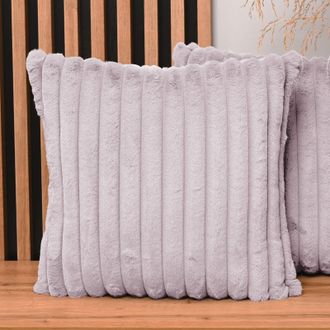 MG Design 2er Set Kissenbezüge 50 x 50 cm in Violett - mit Reißverschluss, langflorige Fell-Haptik, weich & Cosy, pflegeleicht