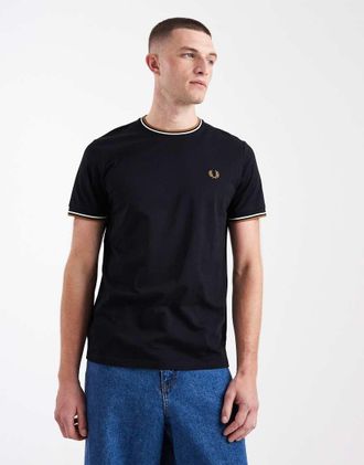 Fred Perry T-shirt &agrave; logo et liser&eacute; double - Noir