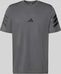 adidas Relaxed Fit T-Shirt aus reiner Baumwolle