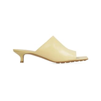 Bottega Veneta Femme, Chaussures, Jaune, Taille: 40 EU Mules &agrave; Talon Chat Pointues