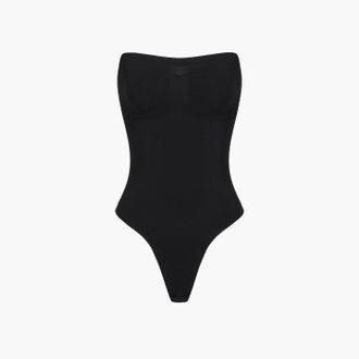 creamy fabrics Tr&auml;gerloser Bodysuit Sculpting Shapewear mit String