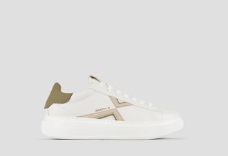 Alexander Smith College Man in white leather, ivory logo and green back