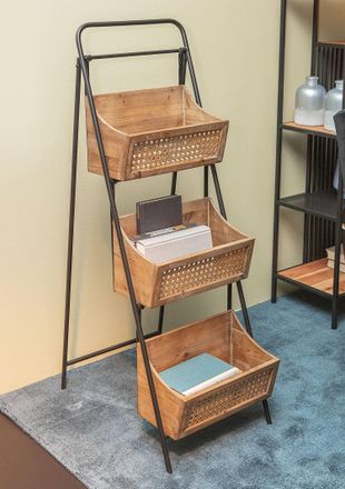 Red Living home24 Regal Nasva Ablagen: Massivholz Tanne, lackiert Geflecht & Gestell: Metall, lackiert 67 x 108 x 57cm