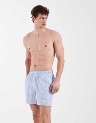 Nike Nike - Short de bain 5 pouces style volley en cr&eacute;pon - Bleu