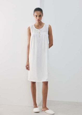 Mango Chemise de nuit en coton &agrave; broderies ajour&eacute;es blanc - Femme - S - MANGO
