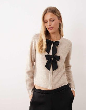 Jacqueline de Yong Strickjacke in Creme mit Schleifendetails-Weiß