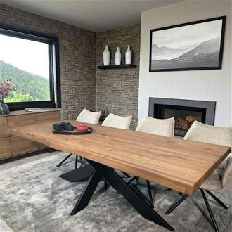 Pier Import Table pied central en chêne brun avec bords naturels 240 cm PALERME