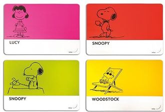 Excelsa Peanuts Lot de 4 Sets de Table, Plastique Polypropyl&egrave;ne, 43 x 28 cm, D&eacute;cors Multiples, R&eacute;utilisables