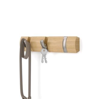 Umbra Flip Pat&egrave;re Portemanteau Moderne, Simple et Peu encombrant, avec 3 Crochets Mobiles pour Vestes, Manteaux, &eacute;charpes, Sacs &agrave; Main, Naturel