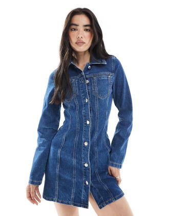 Asos Robe chemise courte en denim à surpiqûres et poches - Bleu moyen