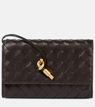 Bottega Veneta Clutch Andiamo aus Leder