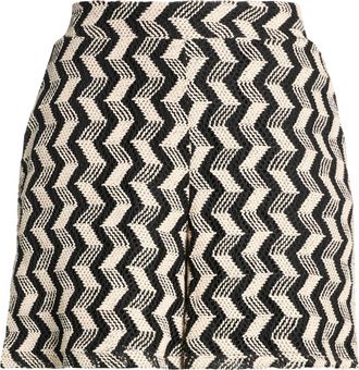 Vila HOSEN & R&Ouml;CKE - Shorts & Bermudashorts auf YOOX.COM