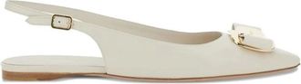Ferragamo Femme, Chaussures, Beige, Taille: 38 1/2 EU Escarpins slingback en cuir