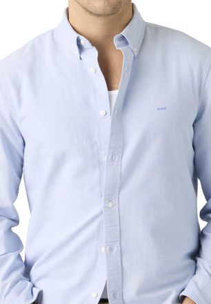 Levi's Authentic Button Down Allure
