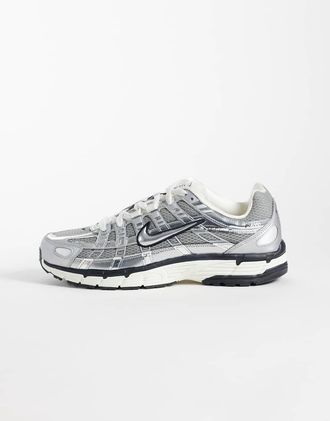 Nike P-6000 Sneaker in Metallic Silver-Silber